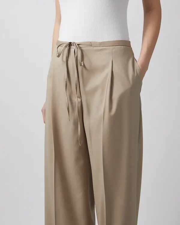 RÓHE Relaxed Drawstring Trousers - Beige