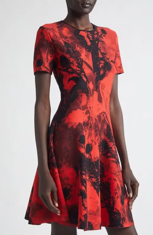 Alexander McQueen Floral Jacquard Mini Sweater-dress - Red/black