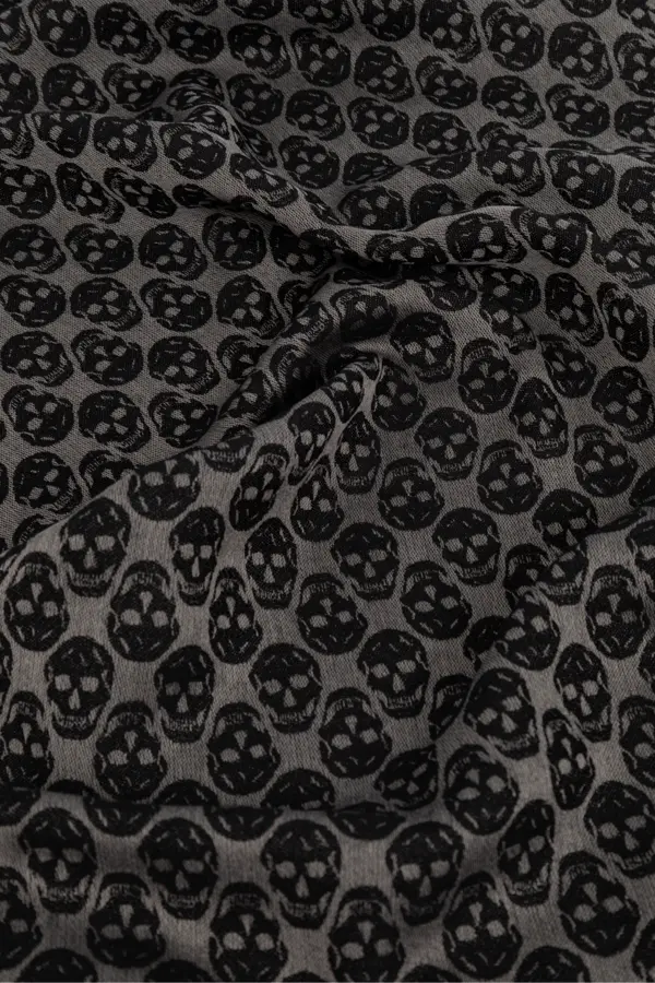 Alexander McQueen Scarf With A Distinctive Skull Motif
