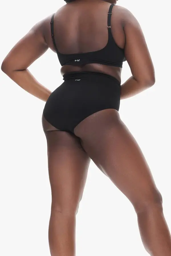 HEIST STUDIOS Contour High Waist Shorts - Black