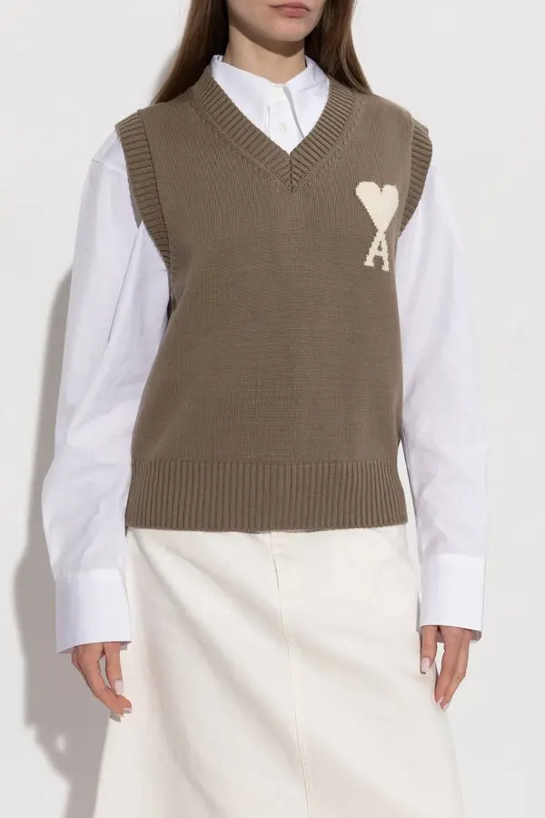 Ami V-neck Vest