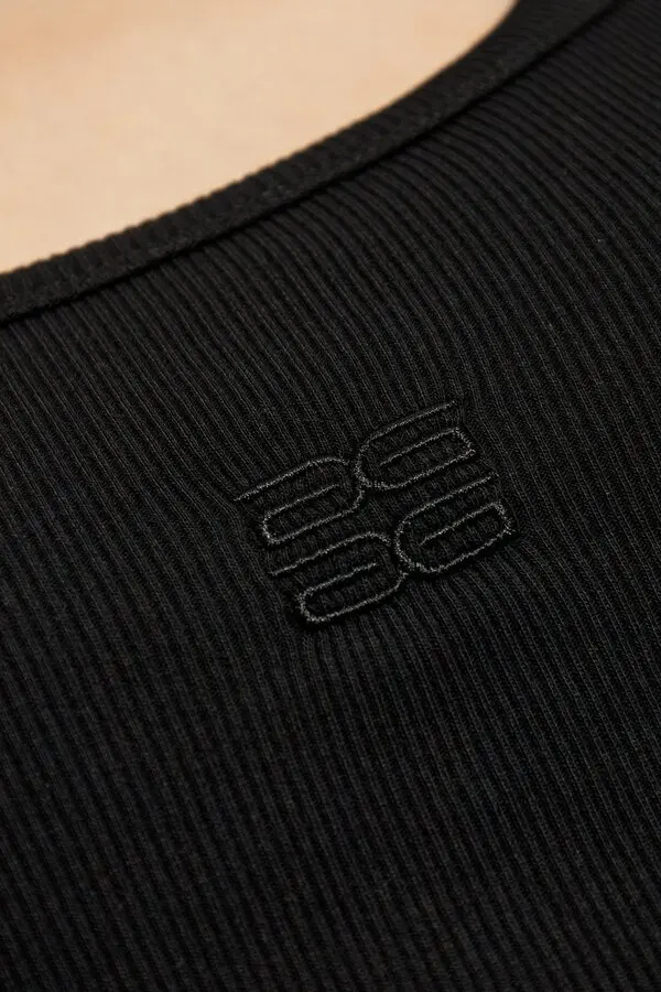GESTUZ Ribbed Top
