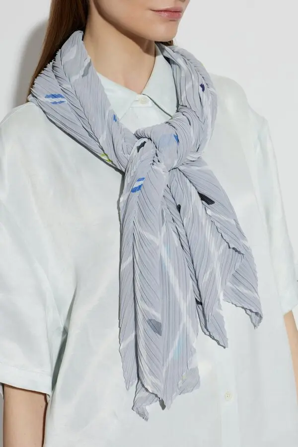 Issey Miyake Pleated Scarf With Print - Grey
