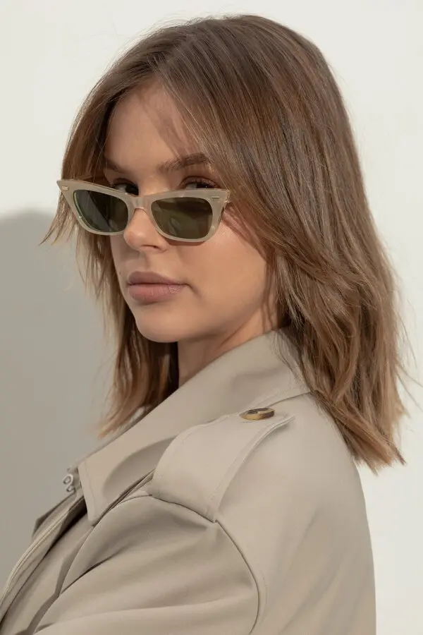 Valentino Garavani Cat-eye Sunglasses - Cream