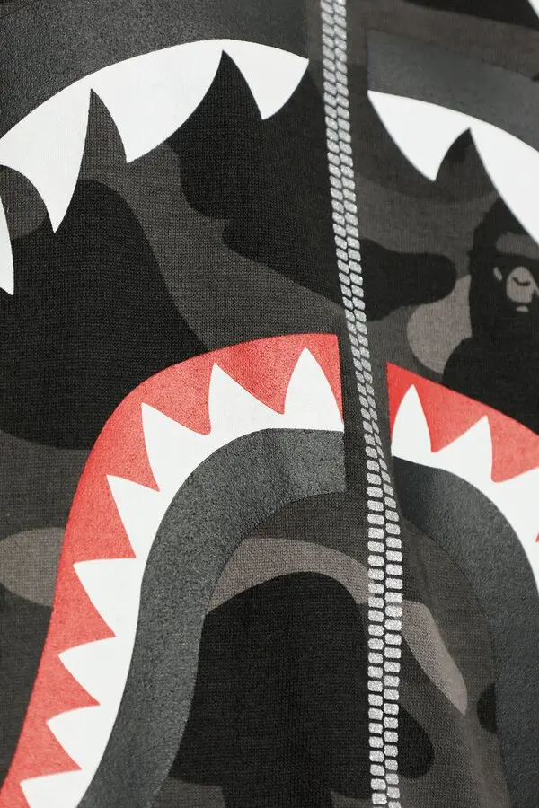 A BATHING APE T-shirt With Colorful Print