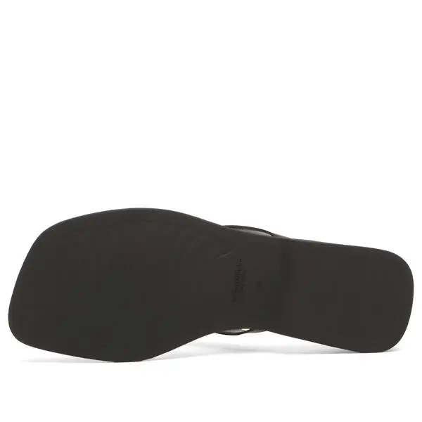 VAGABOND SHOEMAKERS Izzy Leather Flip Flops