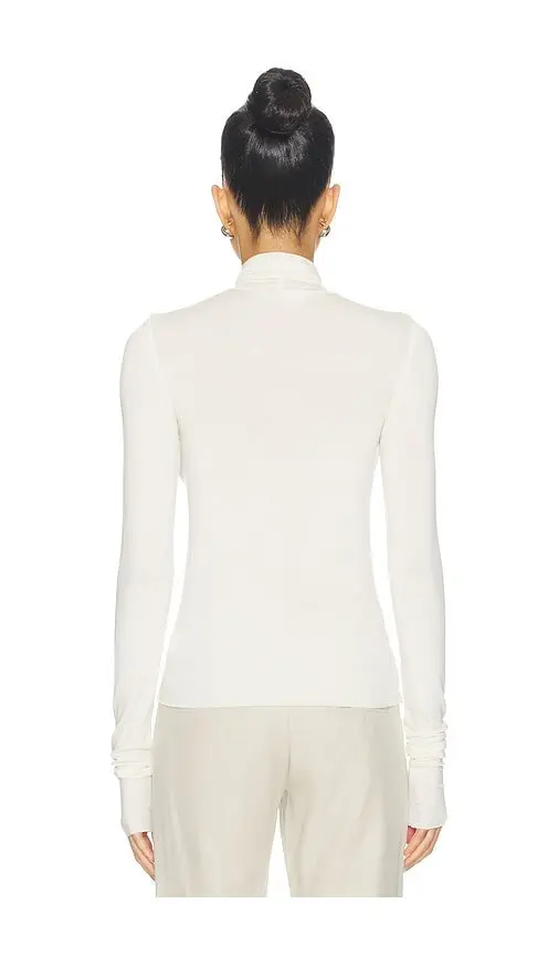 Eterne Fitted Turtleneck Top - Ivory