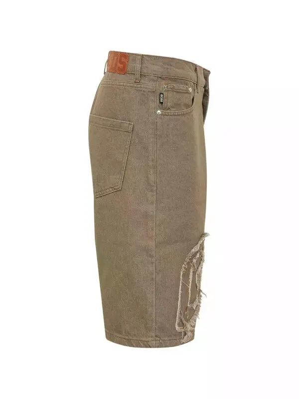 Gcds Logo Patch Frayed Denim Shorts - Neutrals
