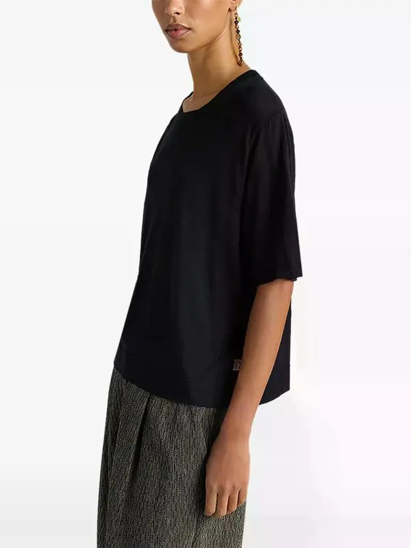 Momoni Noche Embroidered T-shirt