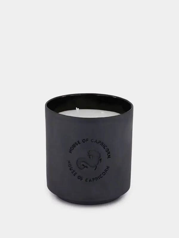 HOUSE OF CAPRICORN Ofício Handmade Scented Candle - Black