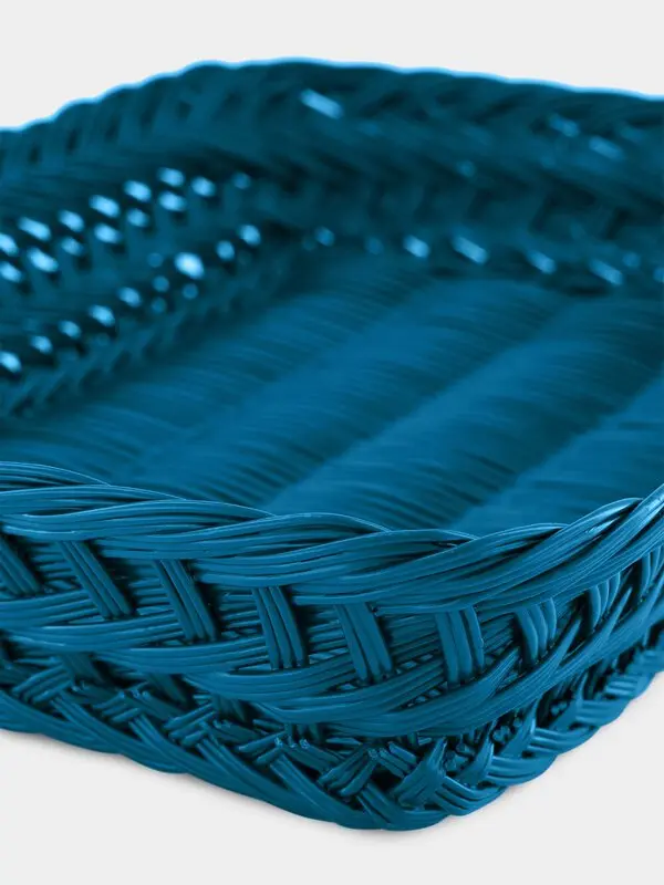 HOUSE OF CAPRICORN Handmade Vitória Wicker Medium Tray