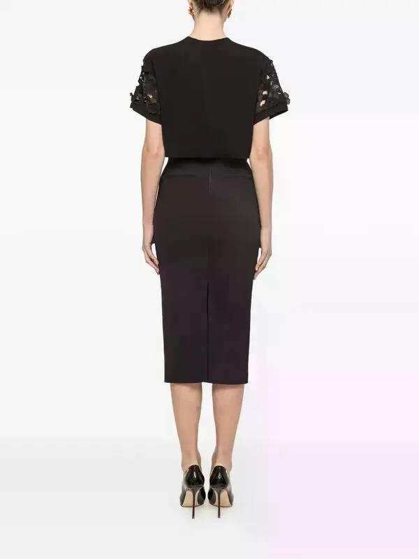 NISSA Embroidered T-shirt
