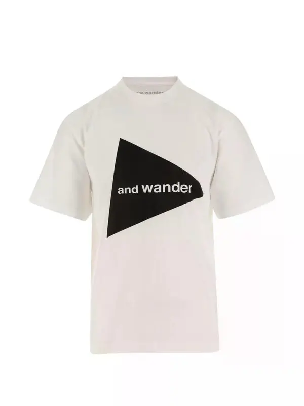 AND WANDER Logo-detail T-shirt