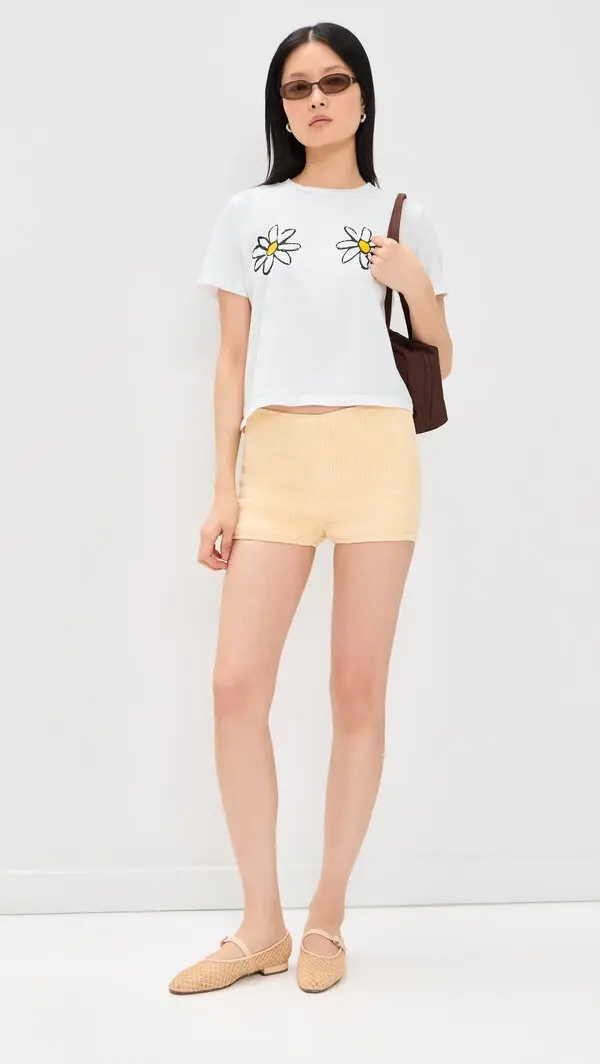 SUNNY SOMEWHERE Daisy Graphic Tee