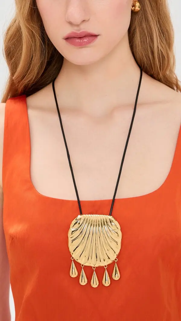 MAYAMAR Shell Pendant Necklace