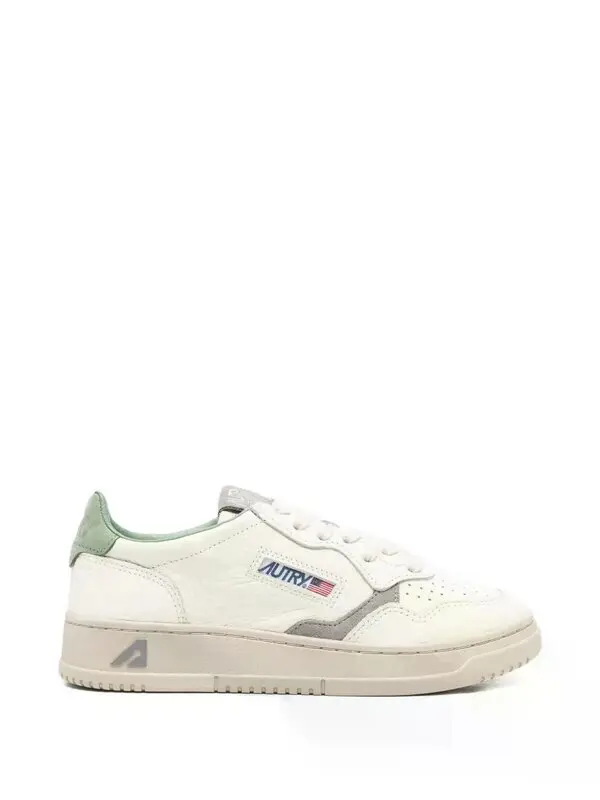 AUTRY Grained Medalist Low Leather Sneakers - Neutrals