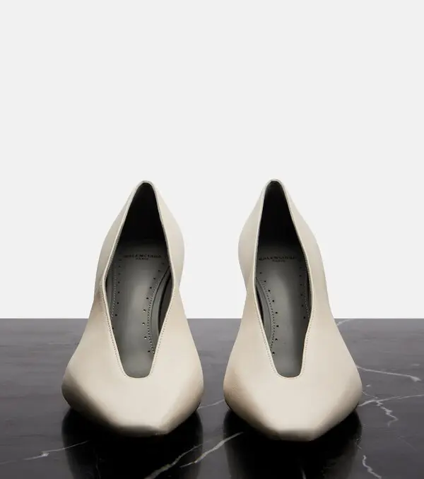 Balenciaga Duchesse Leather Pumps