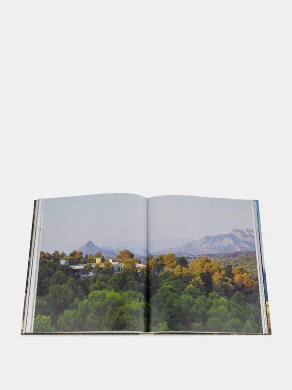 GESTALTEN Sublime Hideaways Book