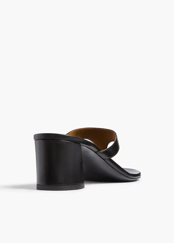 Khaite Archer Sandal In Leather - Black