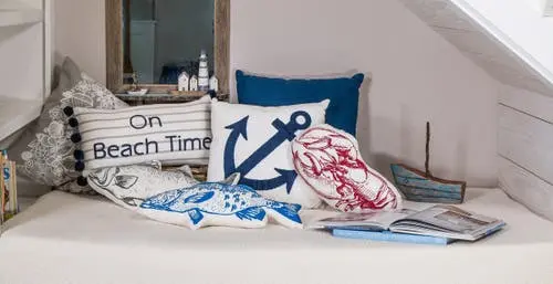 BEACHCOMBERS Lobster Cotton Blend Mini Accent Pillow 10" X 16