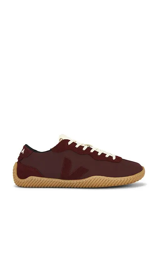 VEJA X Baserange Jitsu Sneaker - Amarante
