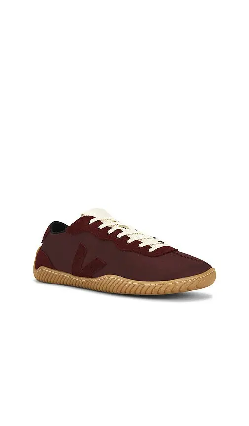 VEJA X Baserange Jitsu Sneaker - Amarante