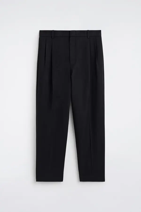 Cos Pleated Relaxed-fit Tapered Pants - Black