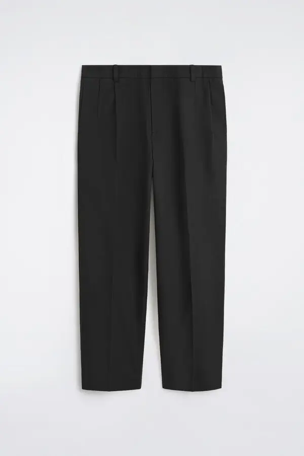 Cos Pleated Relaxed-fit Tapered Pants - Black