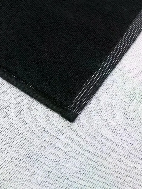 Carhartt Work In Progress Cloud Heart Towel - Black