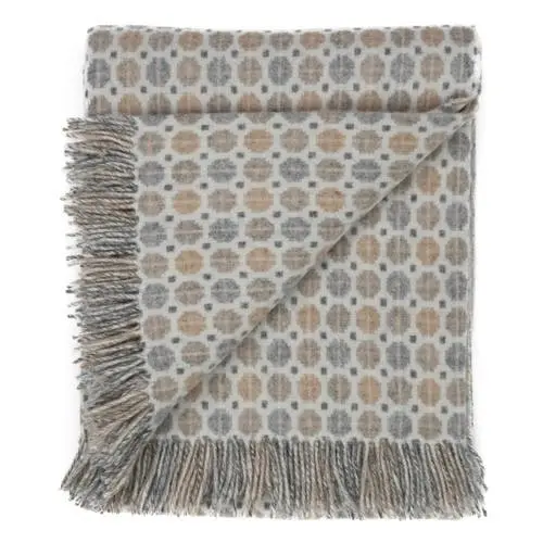 PRINCE OF SCOTS Southampton Home Merino Wool Medallion