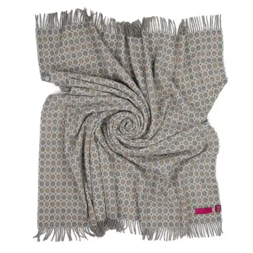 PRINCE OF SCOTS Southampton Home Merino Wool Medallion
