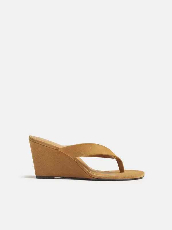 REFORMATION Jessie Wedge Thong Sandals - Brown