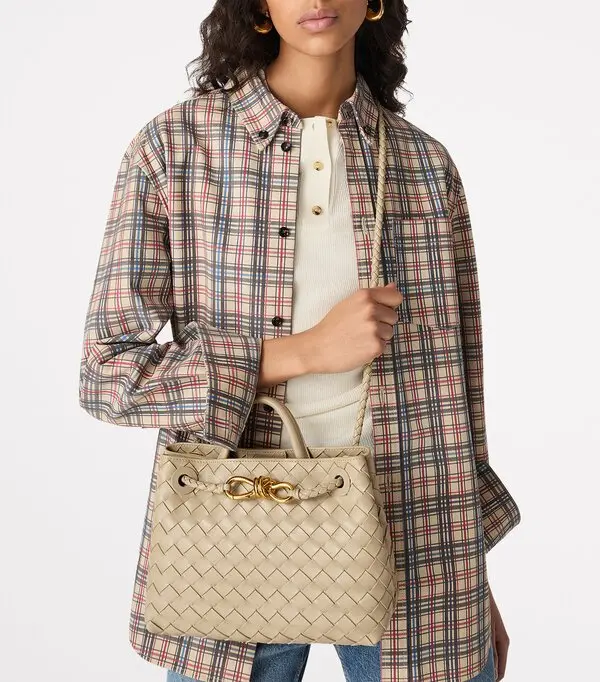 Bottega Veneta Small Andiamo Top-handle Bag - Neutral