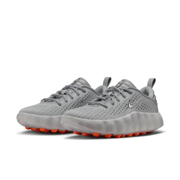 Nike Mind 002 Pregame Sneakers