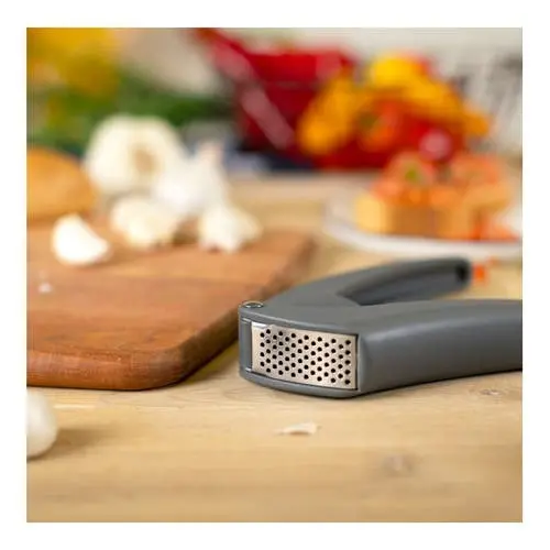 KUHN RIKON 7-inch Easy-clean Garlic Press