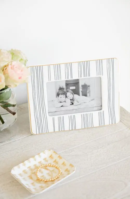 SUGAR PAPER Stripe Ceramic 4 X 6-inch Picture Frame