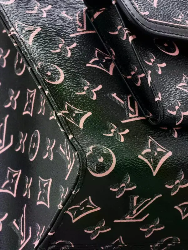 LOUIS VUITTON Onthego Monogram Canvas Mm Tote Bag