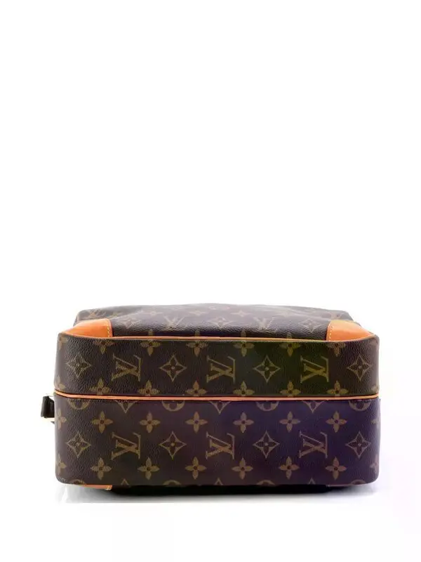 LOUIS VUITTON Monogram Canvas Messenger Bag