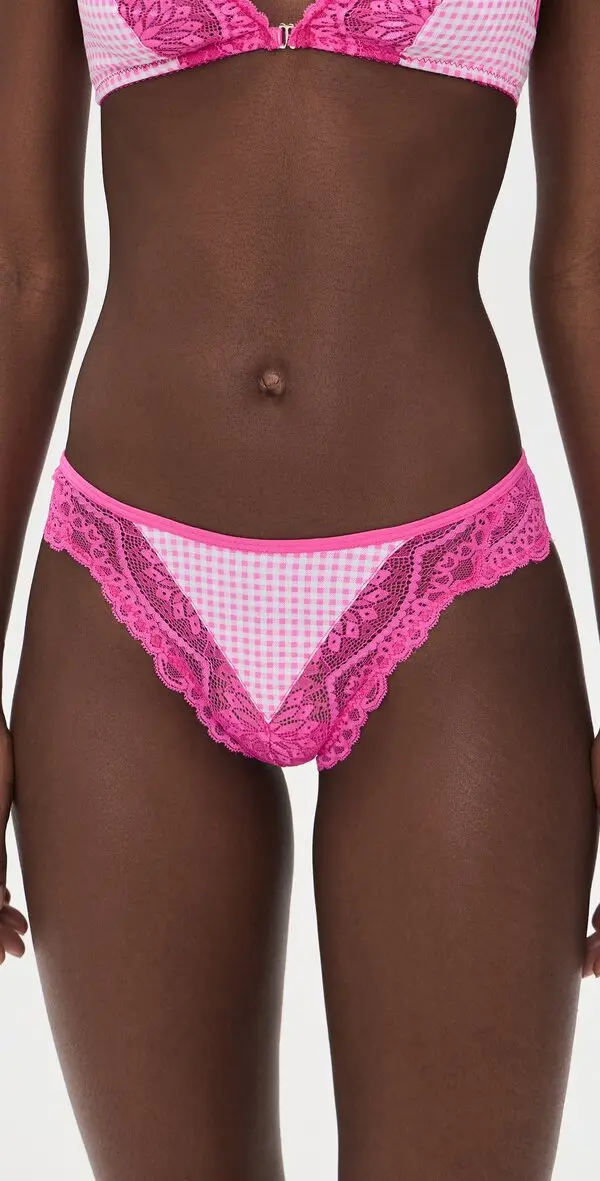 MUCCI Amara Thong - Strawberry Gingham
