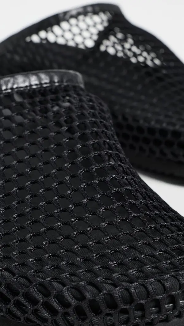 ROAM Mesh Clogs - Black