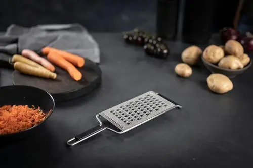 KUHN RIKON Essential Coarse Grater With Ultra-sharp Stainless Steel Blade For Vegetables