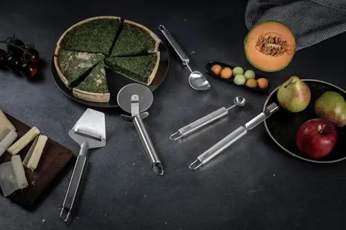 KUHN RIKON Essential Pizza Cutter With Sharp Stainless Steel Wheel