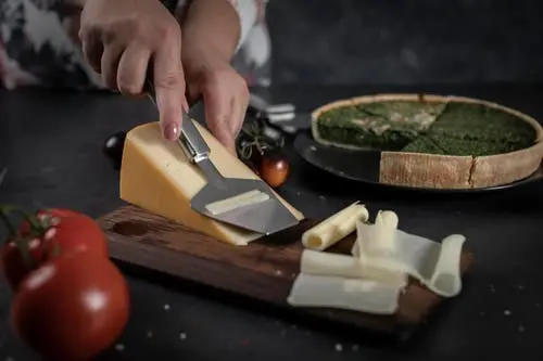 KUHN RIKON Essential Cheese Slicer