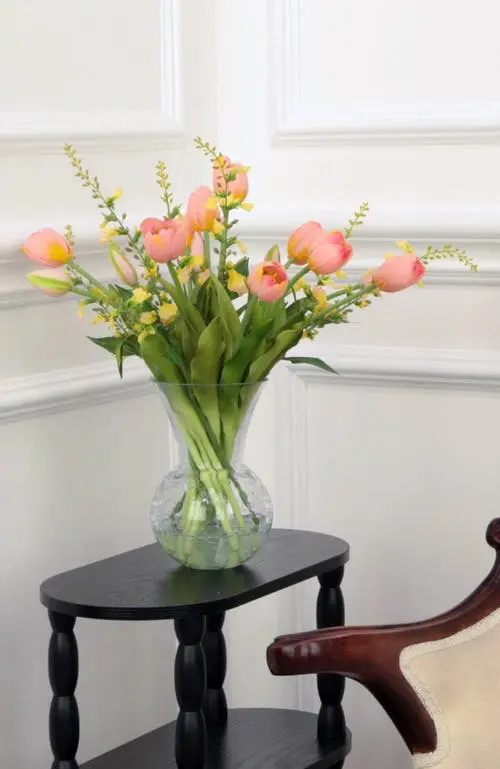 MARK ROBERTS Tulip Vase - Peach