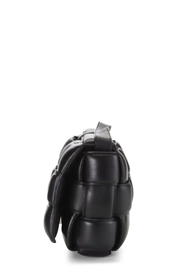 Bottega Veneta Maxi Intrecciato Padded Cassette - Black