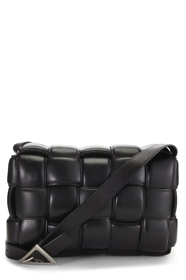 Bottega Veneta Maxi Intrecciato Padded Cassette - Black