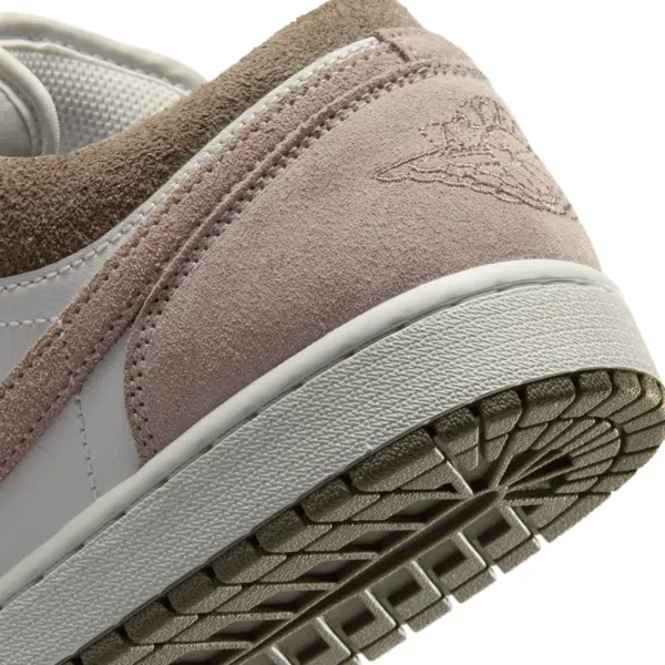 JORDAN 1 Low Shoes - Grey