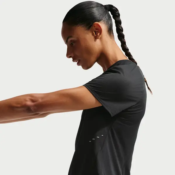Nike Swift Breathe Dri-fit Short-sleeve Running Top - Black
