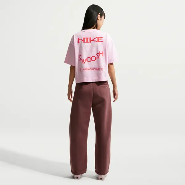 Nike Oversized Mod-cropped T-shirt