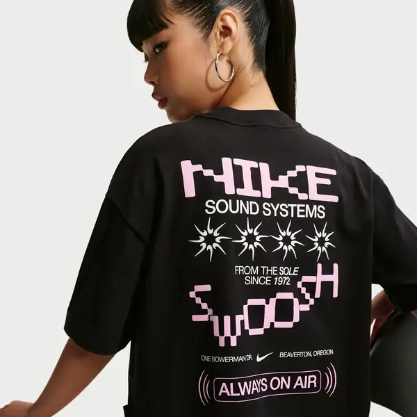 Nike Oversized Mod-cropped T-shirt